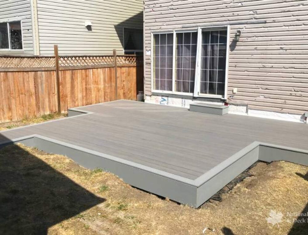 Timbertech Coconut Husk Front Deck | TimberTech Pro Installers